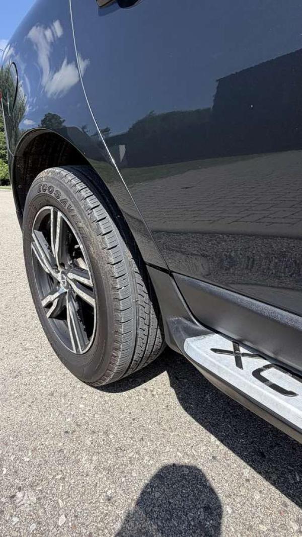Grey Volvo XC60 2010 in Kaunas, with an engine capacity of 2.40 L and mileage of 214 thousand km for 2950 €, photo 8 on AUTOMOTO.COM.LV