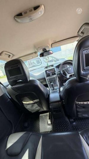 Grey Volvo XC60 2010 in Kaunas, with an engine capacity of 2.40 L and mileage of 214 thousand km for 2950 €, photo 11 on AUTOMOTO.COM.LV