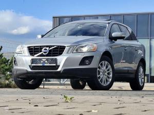 Pelēks Volvo XC60 2010 Šauļi, ar dzinēja tilpumu 3.00 L un nobraukumu 180 tūkst. km par 7100 €, foto 12 vietnē AUTOMOTO.COM.LV