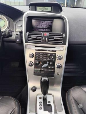 Pelēks Volvo XC60 2010 Šauļi, ar dzinēja tilpumu 3.00 L un nobraukumu 180 tūkst. km par 7100 €, foto 15 vietnē AUTOMOTO.COM.LV