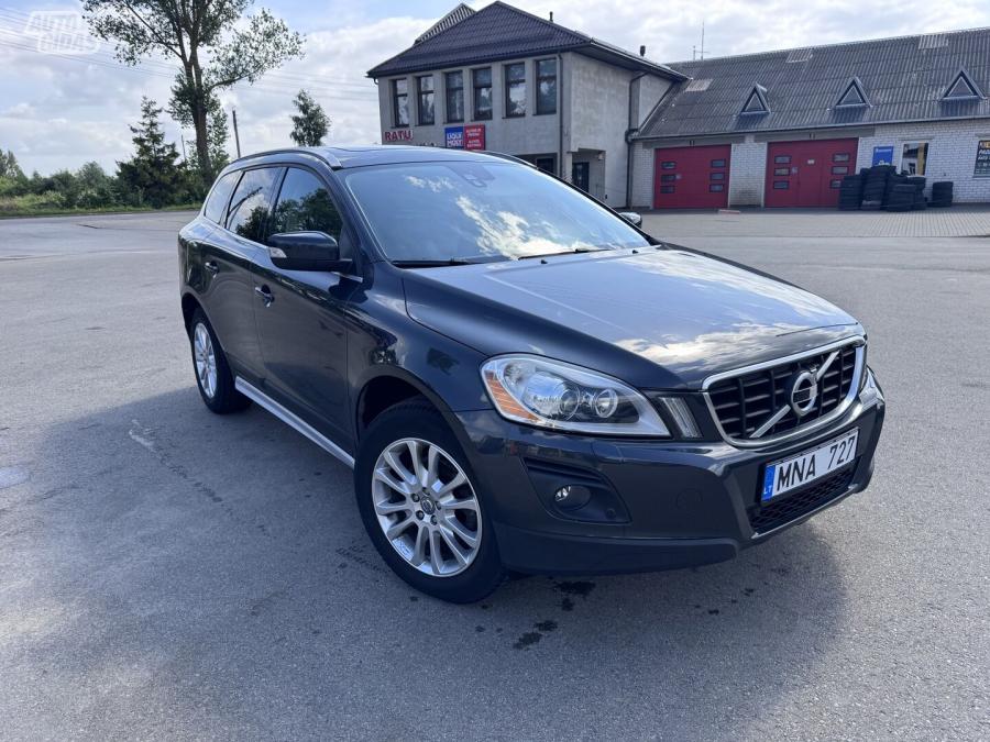 Grey Volvo XC60 2010 in Pakruojis, with an engine capacity of 2.40 L and mileage of 320 thousand km for 8600 €, photo 4 on AUTOMOTO.COM.LV