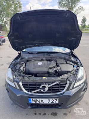 Grey Volvo XC60 2010 in Pakruojis, with an engine capacity of 2.40 L and mileage of 320 thousand km for 8600 €, photo 15 on AUTOMOTO.COM.LV