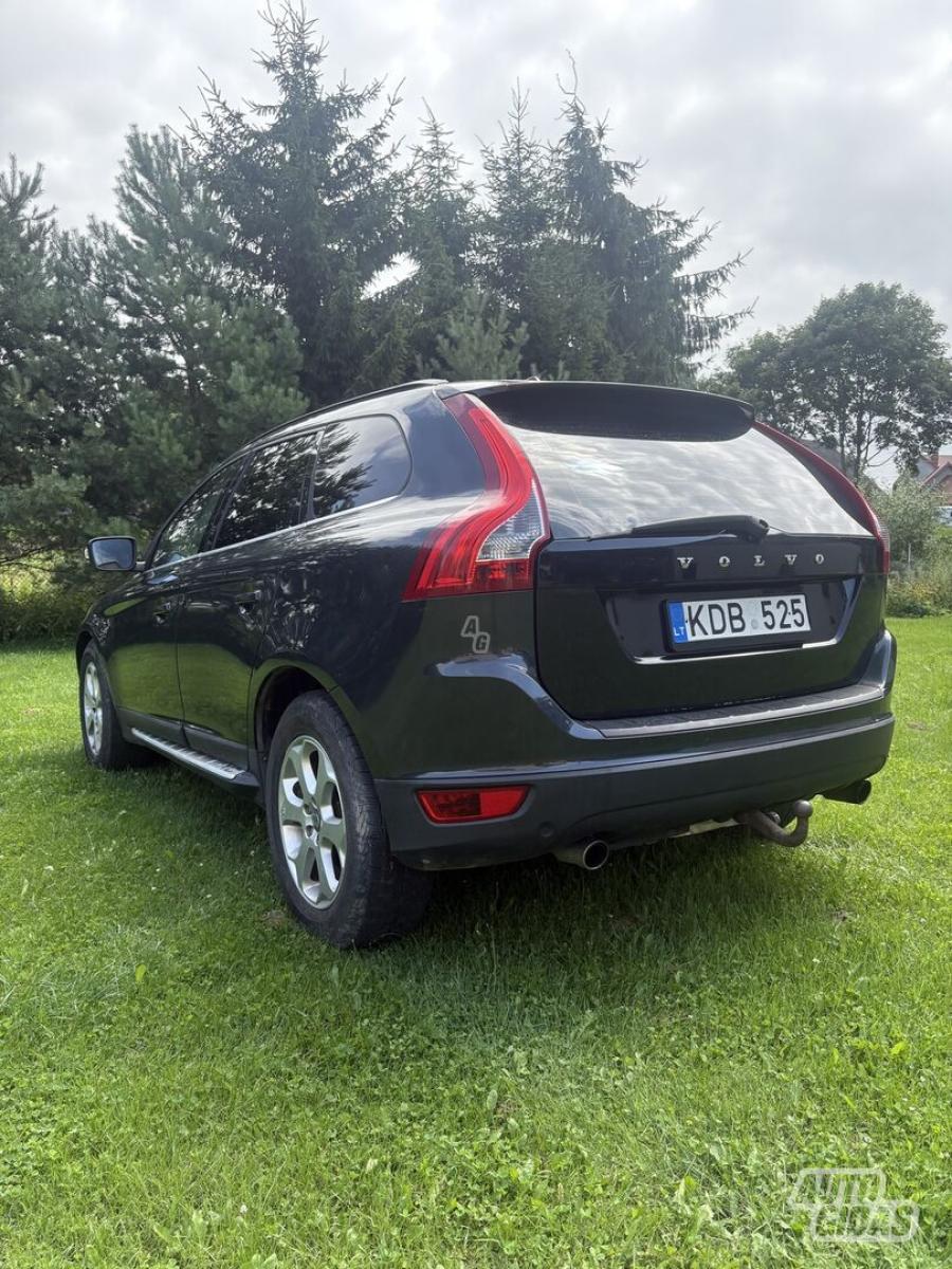 Grey Volvo XC60 2010 in Kaunas, with an engine capacity of 2.40 L and mileage of 375 thousand km for 6800 €, photo 4 on AUTOMOTO.COM.LV