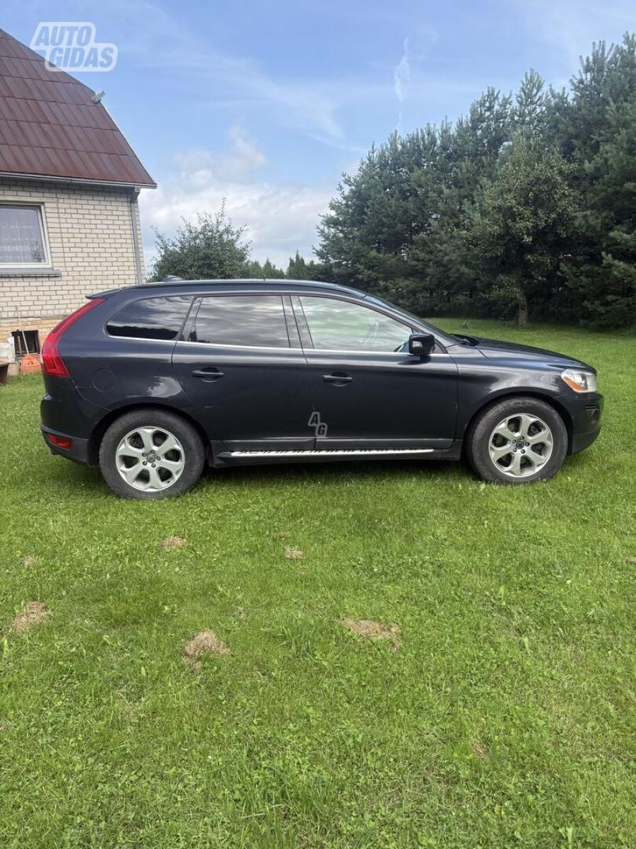 Grey Volvo XC60 2010 in Kaunas, with an engine capacity of 2.40 L and mileage of 375 thousand km for 6800 €, photo 6 on AUTOMOTO.COM.LV