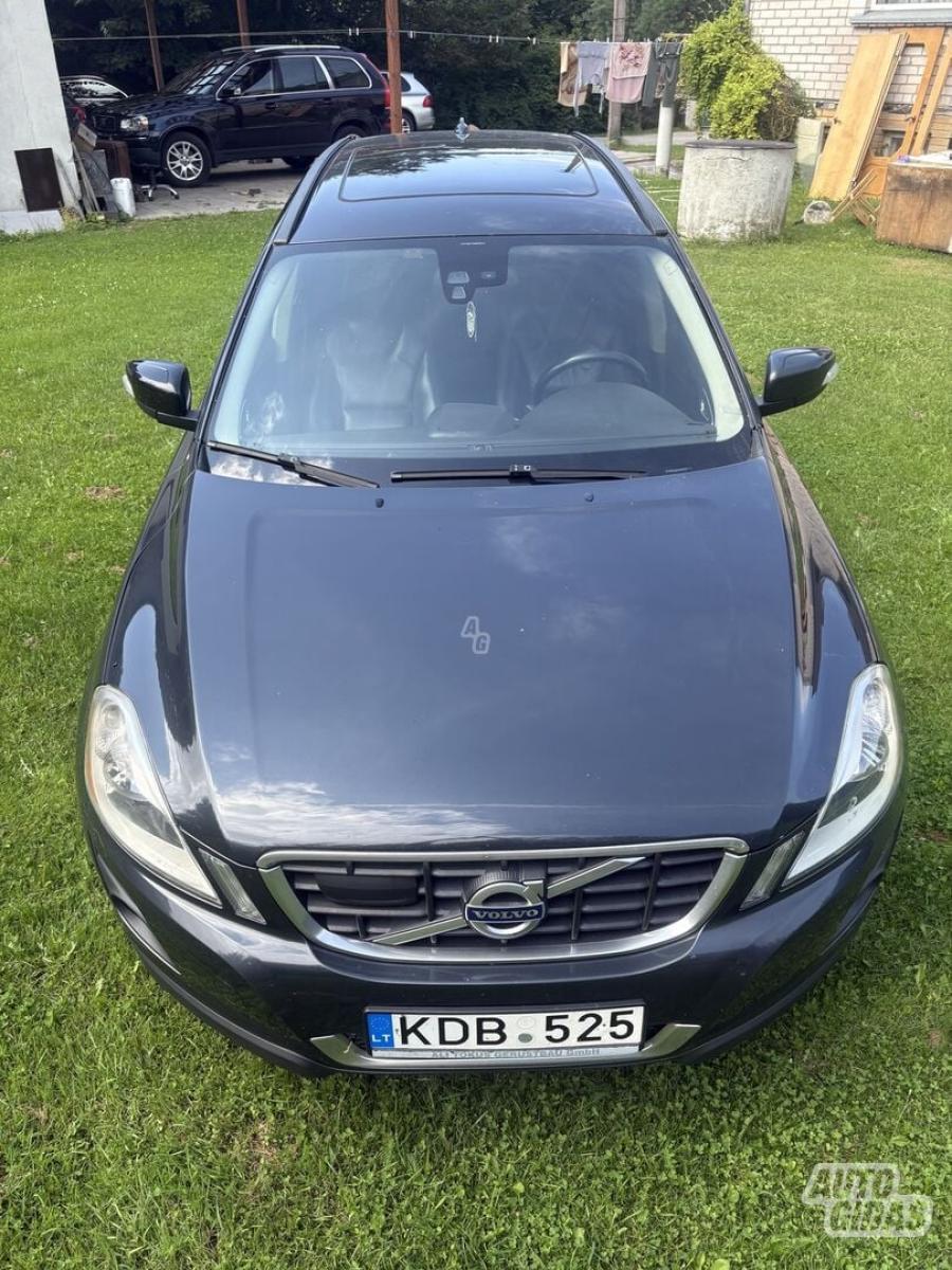 Grey Volvo XC60 2010 in Kaunas, with an engine capacity of 2.40 L and mileage of 375 thousand km for 6800 €, photo 8 on AUTOMOTO.COM.LV