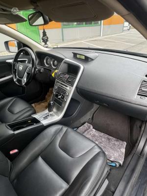 Pelēks Volvo XC60 2010 Pasvalys, ar dzinēja tilpumu 2.00 L un nobraukumu 289 tūkst. km par 6250 €, foto 12 vietnē AUTOMOTO.COM.LV