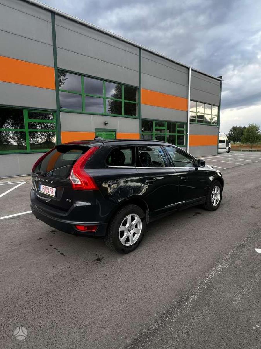 Pelēks Volvo XC60 2010 Pasvalys, ar dzinēja tilpumu 2.00 L un nobraukumu 289 tūkst. km par 6250 €, foto 13 vietnē AUTOMOTO.COM.LV