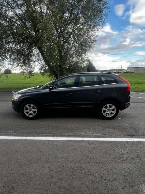 Pelēks Volvo XC60 2010 Pasvalys, ar dzinēja tilpumu 2.00 L un nobraukumu 289 tūkst. km par 6250 €, foto 17 vietnē AUTOMOTO.COM.LV
