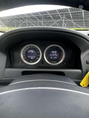 Pelēks Volvo XC60 2010 Pasvalys, ar dzinēja tilpumu 2.00 L un nobraukumu 289 tūkst. km par 6250 €, foto 20 vietnē AUTOMOTO.COM.LV