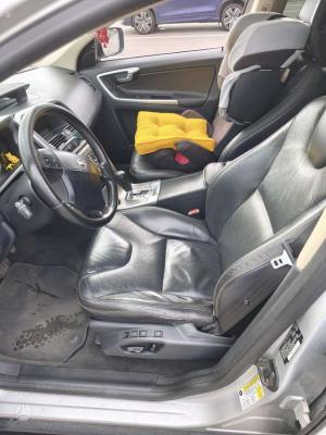 Pelēks Volvo XC60 2010 Kauņa, ar dzinēja tilpumu 2.95 L un nobraukumu 167 tūkst. km par 5600 €, foto 6 vietnē AUTOMOTO.COM.LV