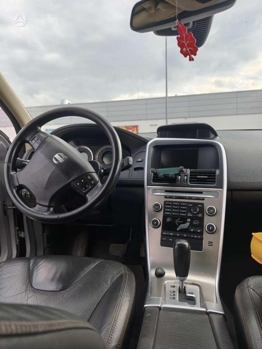 Pelēks Volvo XC60 2010 Kauņa, ar dzinēja tilpumu 2.95 L un nobraukumu 167 tūkst. km par 5600 €, foto 17 vietnē AUTOMOTO.COM.LV