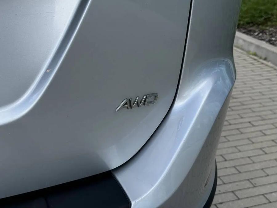 Grey Volvo XC60 2010 in Rezekne, with an engine capacity of 2.40 L and mileage of 268 thousand km for 7990 €, photo 9 on AUTOMOTO.COM.LV