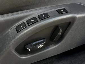 Grey Volvo XC60 2010 in Rezekne, with an engine capacity of 2.40 L and mileage of 268 thousand km for 7990 €, photo 19 on AUTOMOTO.COM.LV