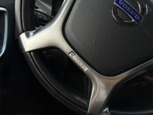 Grey Volvo XC60 2010 in Rezekne, with an engine capacity of 2.40 L and mileage of 268 thousand km for 7990 €, photo 20 on AUTOMOTO.COM.LV