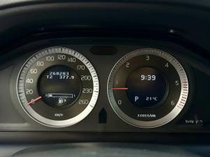 Grey Volvo XC60 2010 in Rezekne, with an engine capacity of 2.40 L and mileage of 268 thousand km for 7990 €, photo 23 on AUTOMOTO.COM.LV