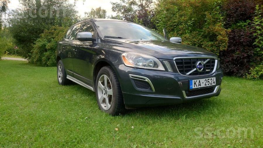 Pelēks Volvo XC60 2010 Preiļi, ar dzinēja tilpumu 2.40 L un nobraukumu 339 tūkst. km par 8500 €, foto 1 vietnē AUTOMOTO.COM.LV