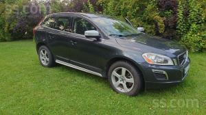 Pelēks Volvo XC60 2010 Preiļi, ar dzinēja tilpumu 2.40 L un nobraukumu 339 tūkst. km par 8500 €, foto 3 vietnē AUTOMOTO.COM.LV