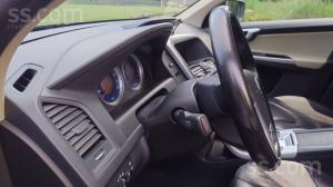 Pelēks Volvo XC60 2010 Preiļi, ar dzinēja tilpumu 2.40 L un nobraukumu 339 tūkst. km par 8500 €, foto 10 vietnē AUTOMOTO.COM.LV