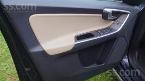 Pelēks Volvo XC60 2010 Preiļi, ar dzinēja tilpumu 2.40 L un nobraukumu 339 tūkst. km par 8500 €, foto 11 vietnē AUTOMOTO.COM.LV