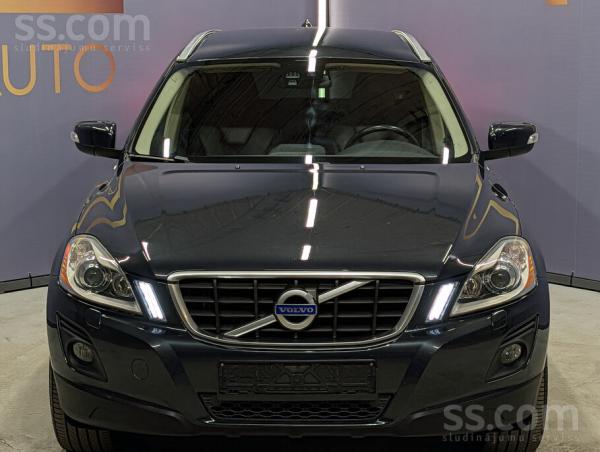Grey Volvo XC60 2010 in Jurmala, with an engine capacity of 2.40 L and mileage of 318 thousand km for 9450 €, photo 9 on AUTOMOTO.COM.LV