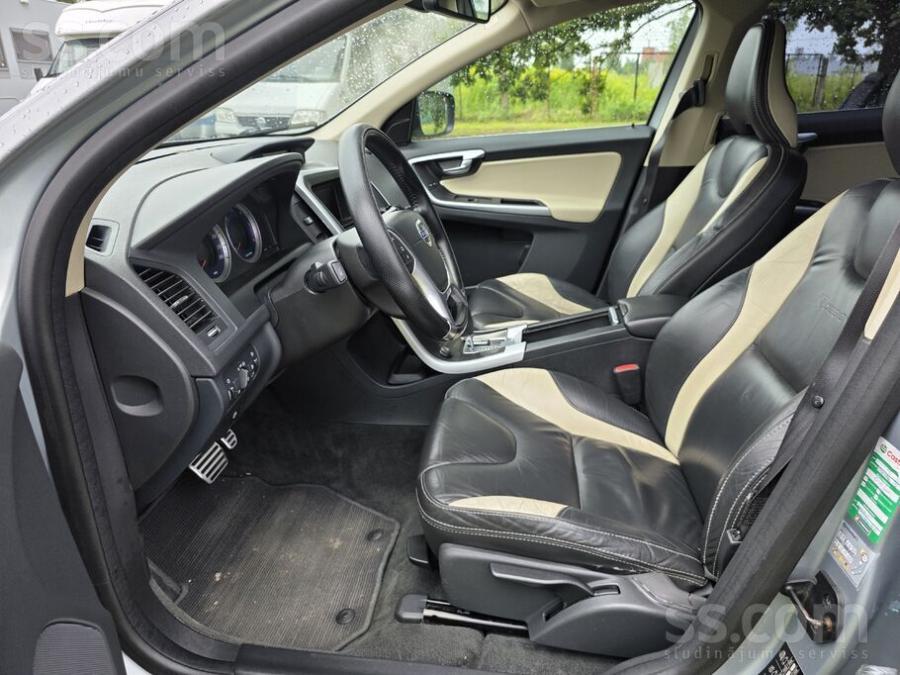 Pelēks Volvo XC60 2010 Jelgava, ar dzinēja tilpumu 2.40 L un nobraukumu 299 tūkst. km par 6800 €, foto 5 vietnē AUTOMOTO.COM.LV