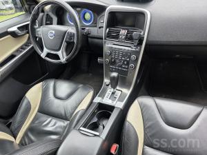 Pelēks Volvo XC60 2010 Jelgava, ar dzinēja tilpumu 2.40 L un nobraukumu 299 tūkst. km par 6800 €, foto 6 vietnē AUTOMOTO.COM.LV