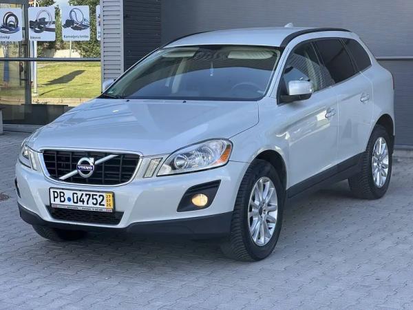 Pelēks Volvo XC60 2010 Jēkabpils, ar dzinēja tilpumu 2.40 L un nobraukumu 236 tūkst. km par 8400 €, foto 3 vietnē AUTOMOTO.COM.LV