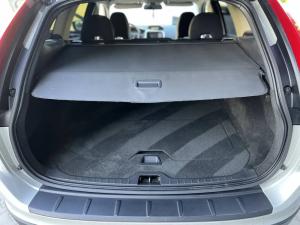 Grey Volvo XC60 2010 in Jekabpils, with an engine capacity of 2.40 L and mileage of 236 thousand km for 8400 €, photo 18 on AUTOMOTO.COM.LV