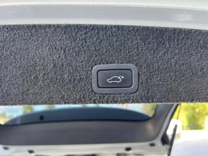 Grey Volvo XC60 2010 in Jekabpils, with an engine capacity of 2.40 L and mileage of 236 thousand km for 8400 €, photo 19 on AUTOMOTO.COM.LV