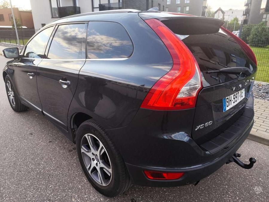 Pelēks Volvo XC60 2010 Kauņa, ar dzinēja tilpumu 2.00 L un nobraukumu 260 tūkst. km par 6999 €, foto 5 vietnē AUTOMOTO.COM.LV