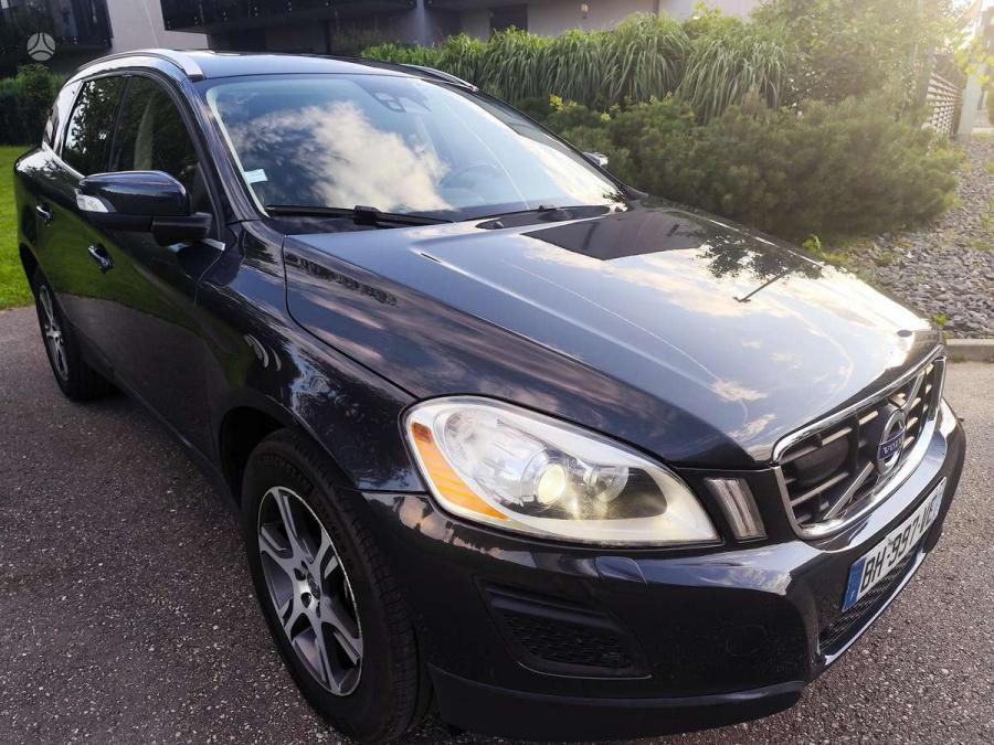 Pelēks Volvo XC60 2010 Kauņa, ar dzinēja tilpumu 2.00 L un nobraukumu 260 tūkst. km par 6999 €, foto 8 vietnē AUTOMOTO.COM.LV