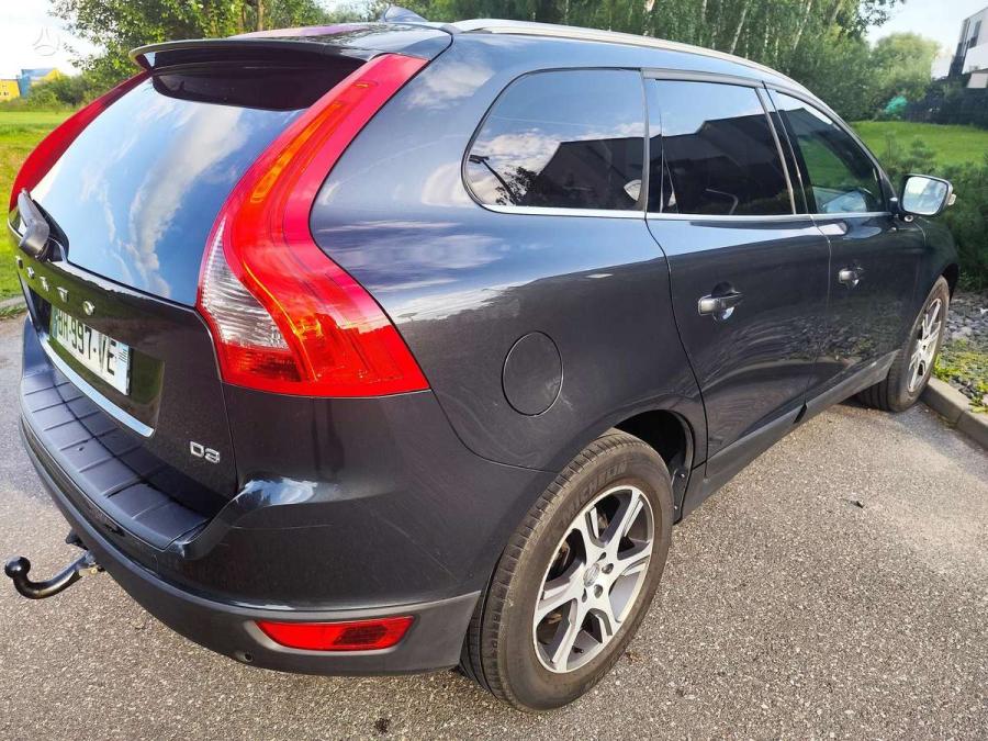 Pelēks Volvo XC60 2010 Kauņa, ar dzinēja tilpumu 2.00 L un nobraukumu 260 tūkst. km par 6999 €, foto 10 vietnē AUTOMOTO.COM.LV