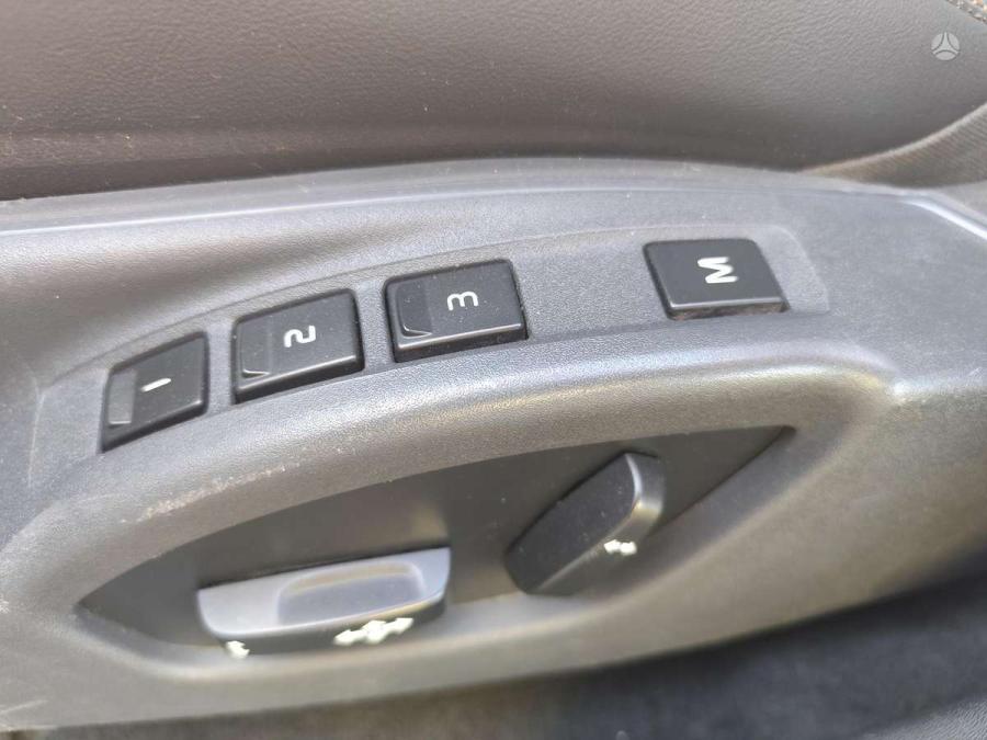 Pelēks Volvo XC60 2010 Kauņa, ar dzinēja tilpumu 2.00 L un nobraukumu 260 tūkst. km par 6999 €, foto 15 vietnē AUTOMOTO.COM.LV