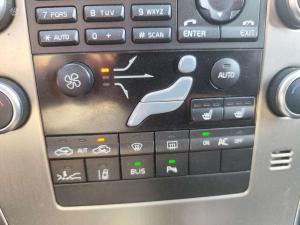 Pelēks Volvo XC60 2010 Kauņa, ar dzinēja tilpumu 2.00 L un nobraukumu 260 tūkst. km par 6999 €, foto 16 vietnē AUTOMOTO.COM.LV