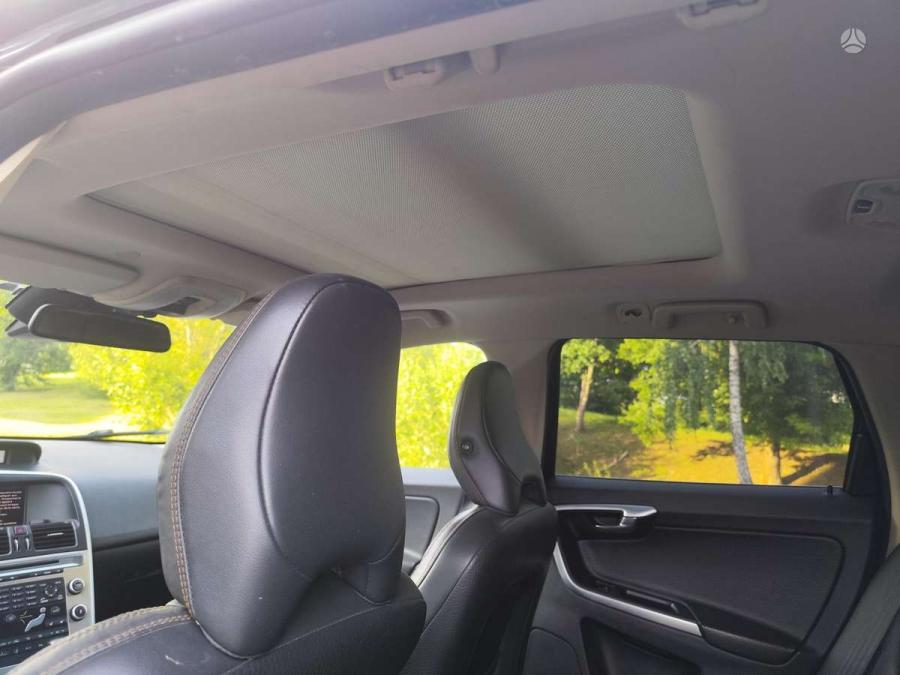 Pelēks Volvo XC60 2010 Kauņa, ar dzinēja tilpumu 2.00 L un nobraukumu 260 tūkst. km par 6999 €, foto 17 vietnē AUTOMOTO.COM.LV
