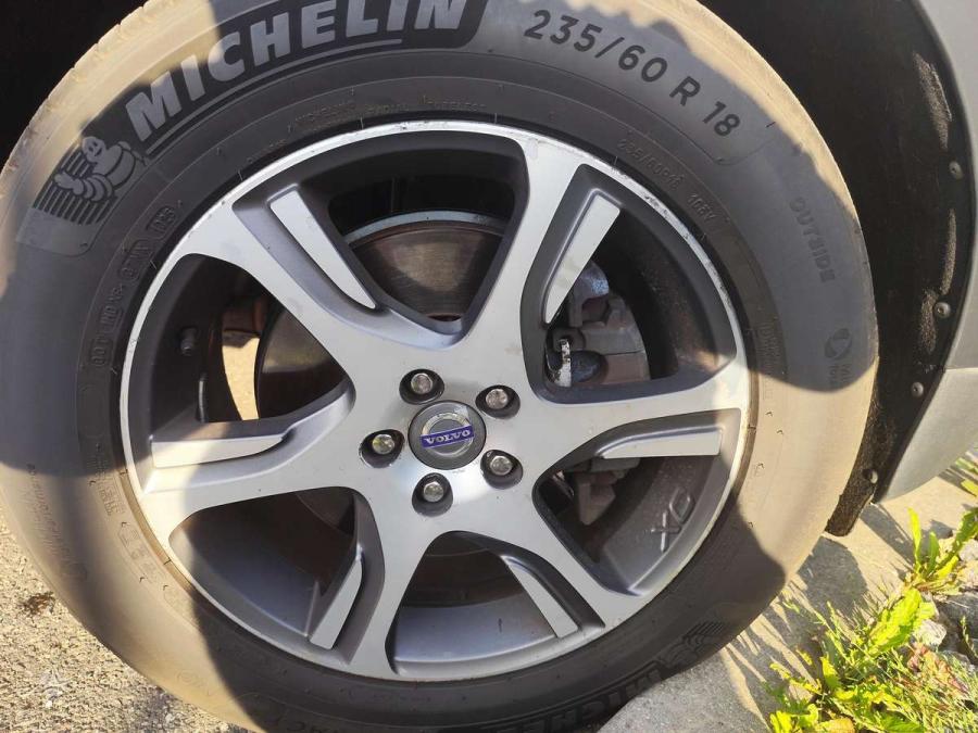 Pelēks Volvo XC60 2010 Kauņa, ar dzinēja tilpumu 2.00 L un nobraukumu 260 tūkst. km par 6999 €, foto 22 vietnē AUTOMOTO.COM.LV