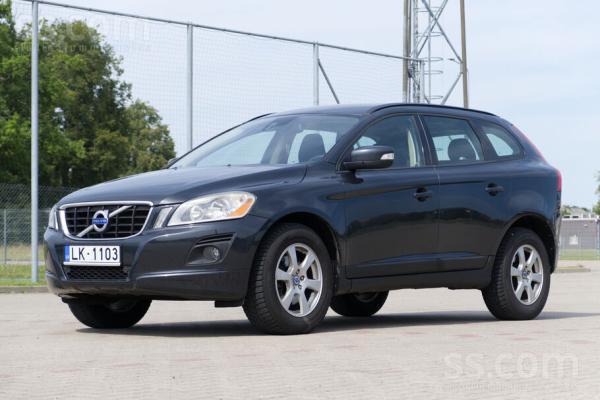 Grey Volvo XC60 2010 in Valmiera, with an engine capacity of 2.40 L and mileage of 313 thousand km for 6200 €, photo 3 on AUTOMOTO.COM.LV