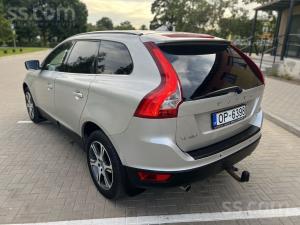 Pelēks Volvo XC60 2010 Rēzekne, ar dzinēja tilpumu 2.40 L un nobraukumu 325 tūkst. km par 7650 €, foto 9 vietnē AUTOMOTO.COM.LV