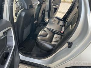 Pelēks Volvo XC60 2010 Rēzekne, ar dzinēja tilpumu 2.40 L un nobraukumu 325 tūkst. km par 7650 €, foto 13 vietnē AUTOMOTO.COM.LV