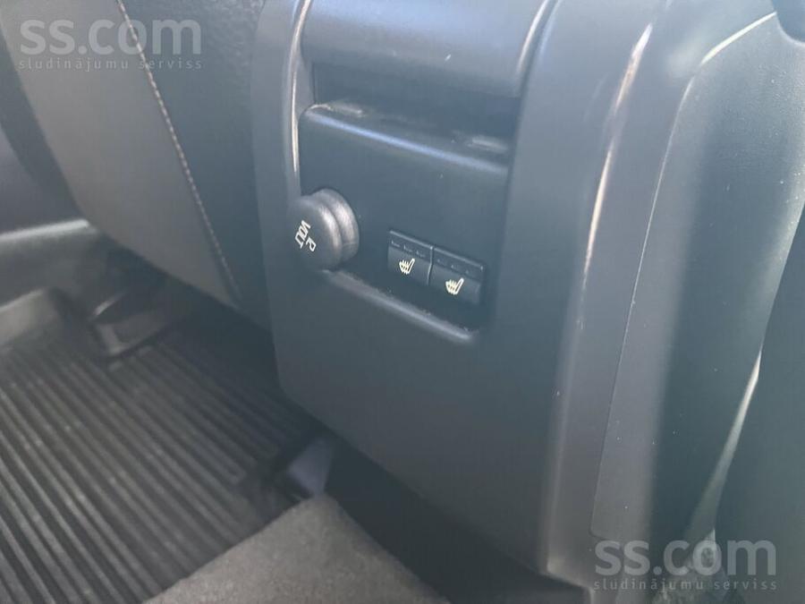 Pelēks Volvo XC60 2010 Rēzekne, ar dzinēja tilpumu 2.40 L un nobraukumu 325 tūkst. km par 7650 €, foto 14 vietnē AUTOMOTO.COM.LV