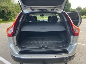 Pelēks Volvo XC60 2010 Rēzekne, ar dzinēja tilpumu 2.40 L un nobraukumu 325 tūkst. km par 7650 €, foto 15 vietnē AUTOMOTO.COM.LV