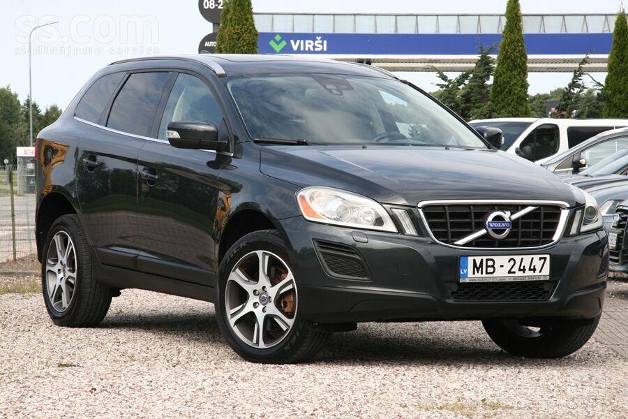 Grey Volvo XC60 2010 in Tukums, with an engine capacity of 2.00 L and mileage of 325 thousand km for 6950 €, photo 3 on AUTOMOTO.COM.LV