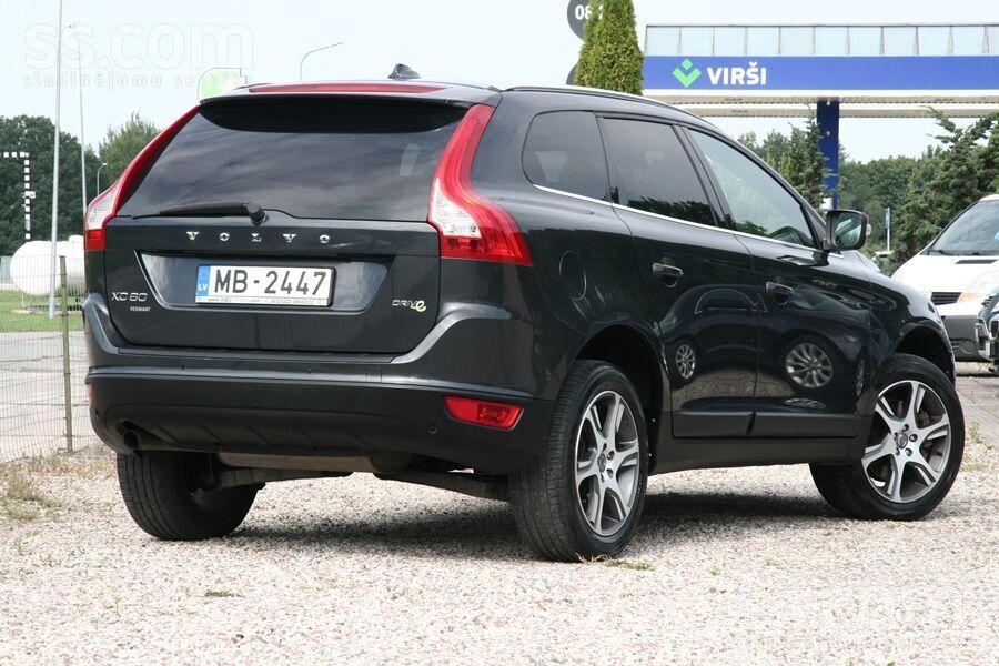 Grey Volvo XC60 2010 in Tukums, with an engine capacity of 2.00 L and mileage of 325 thousand km for 6950 €, photo 4 on AUTOMOTO.COM.LV