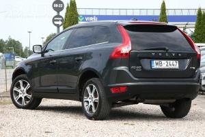 Grey Volvo XC60 2010 in Tukums, with an engine capacity of 2.00 L and mileage of 325 thousand km for 6950 €, photo 5 on AUTOMOTO.COM.LV