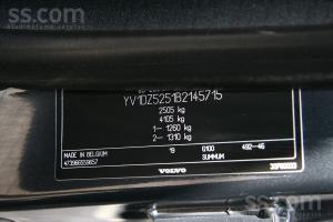 Grey Volvo XC60 2010 in Tukums, with an engine capacity of 2.00 L and mileage of 325 thousand km for 6950 €, photo 16 on AUTOMOTO.COM.LV