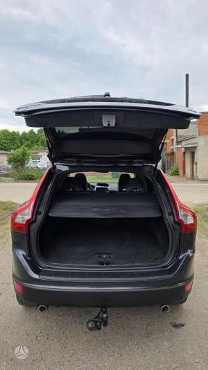 Pelēks Volvo XC60 2010 Šauļi, ar dzinēja tilpumu 2.40 L un nobraukumu 284 tūkst. km par 7750 €, foto 33 vietnē AUTOMOTO.COM.LV
