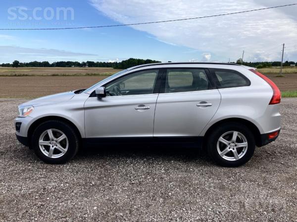 Grey Volvo XC60 2010 in Talsi, with an engine capacity of 2.40 L and mileage of 0 thousand km for 7500 €, photo 6 on AUTOMOTO.COM.LV