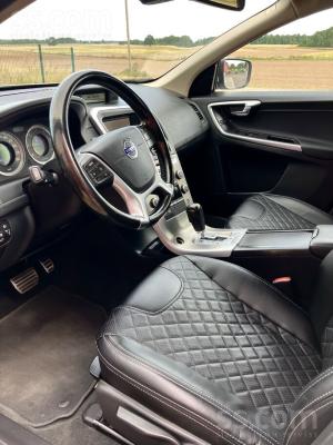 Pelēks Volvo XC60 2010 Talsi, ar dzinēja tilpumu 2.40 L un nobraukumu 0 tūkst. km par 6999 €, foto 10 vietnē AUTOMOTO.COM.LV