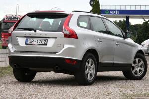 Grey Volvo XC60 2010 in Tukums, with an engine capacity of 2.40 L and mileage of 168 thousand km for 8250 €, photo 4 on AUTOMOTO.COM.LV