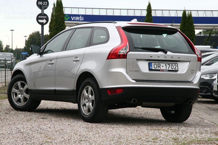 Grey Volvo XC60 2010 in Tukums, with an engine capacity of 2.40 L and mileage of 168 thousand km for 8250 €, photo 5 on AUTOMOTO.COM.LV